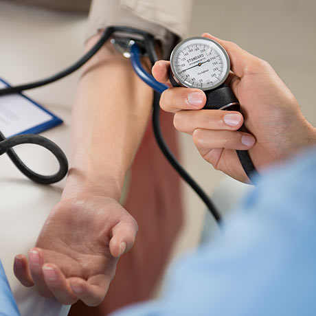For højt blodtryk • Læs mere om symptomer og behandling